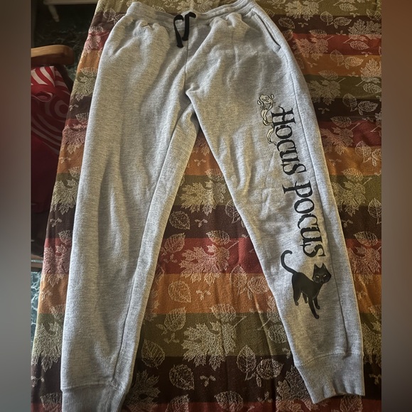 Disney | Pants & Jumpsuits | Disney Gray Joggers With Black Cat And ...